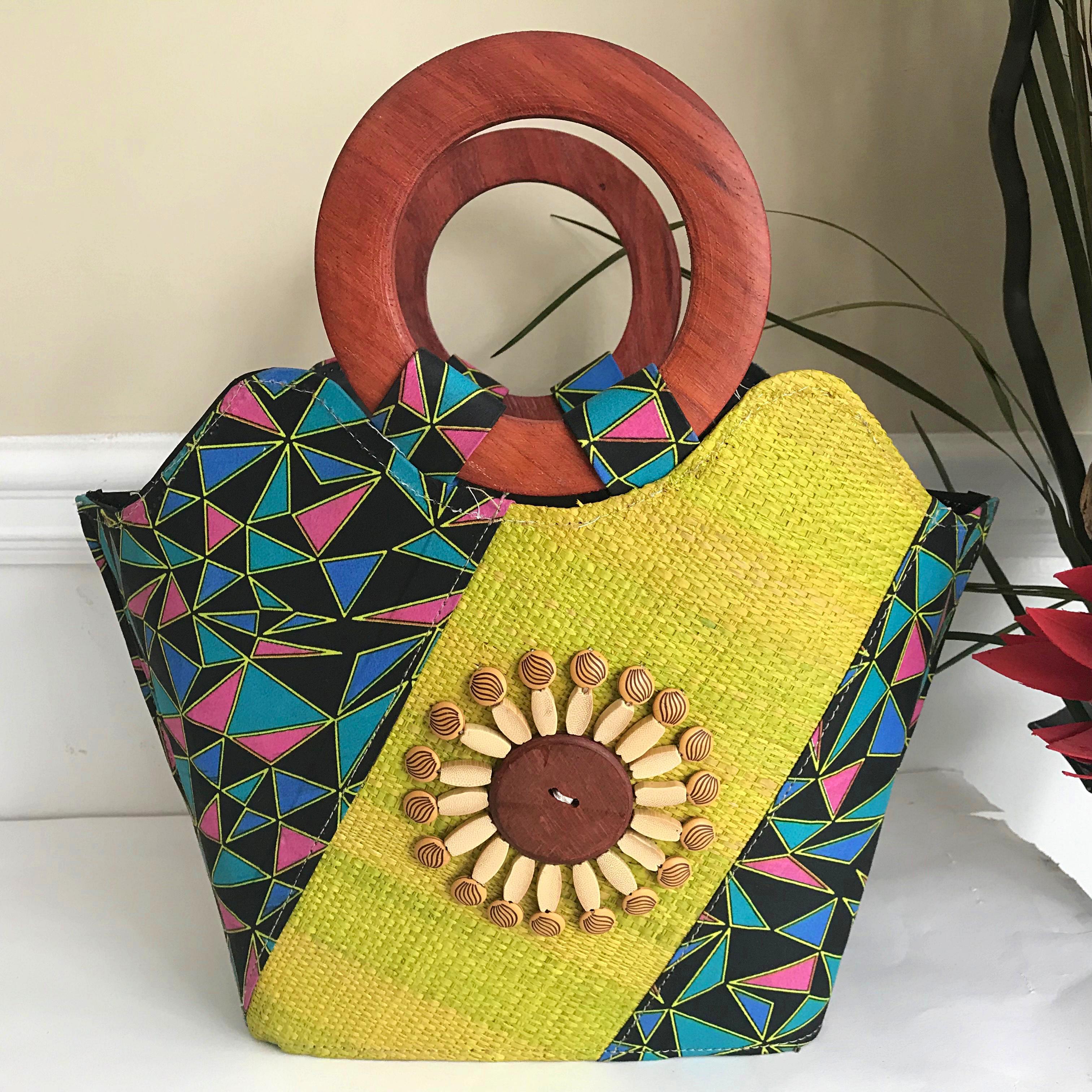 Abayomi Hand Woven Raffia Fibers African Basket Bag with Wood Handle ...