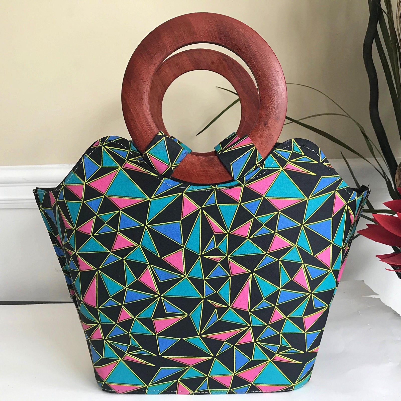 Abayomi Hand Woven Raffia Fibers African Basket Bag with Wood Handle ...